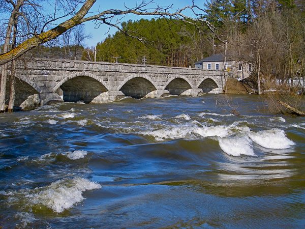 Pakenham and White Lake: Tall Pines Country - Fifty-Five Plus Magazine